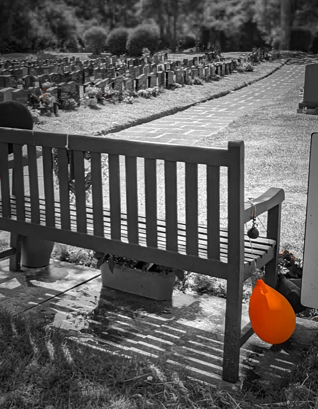 Cemetery balloon – Jon Kenna .com